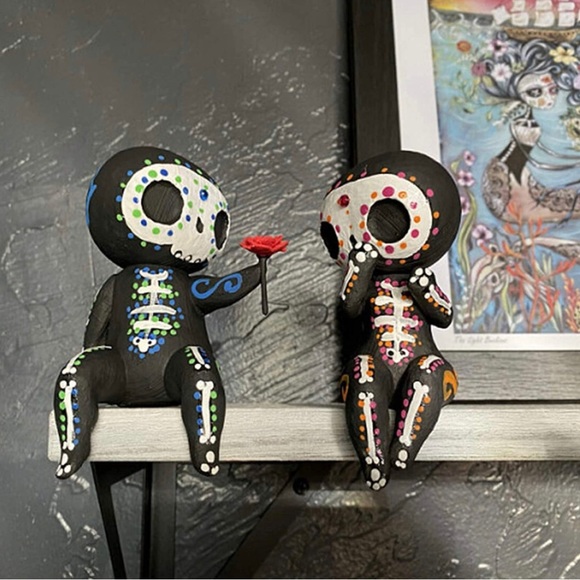 Accents | Small Sugar Skull Couple Resin Statue Set | Poshmark